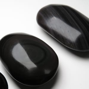 Banded Obsidian Gemstone Palm Stone, Healing, Banded Obsidian ...