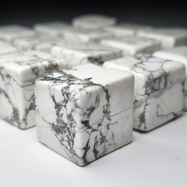Howlite Crystal - Etsy