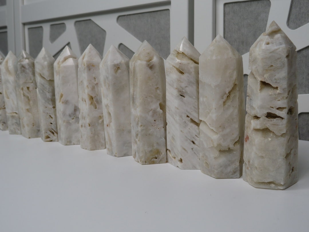 White Sphalerite Gemstone Towers, Druzy, Healing, Protection, Grounding ...