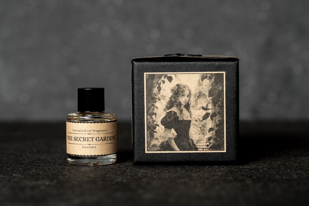 The Secret Garden Perfume - Lavender. Natural Botanical Fragrance for ...