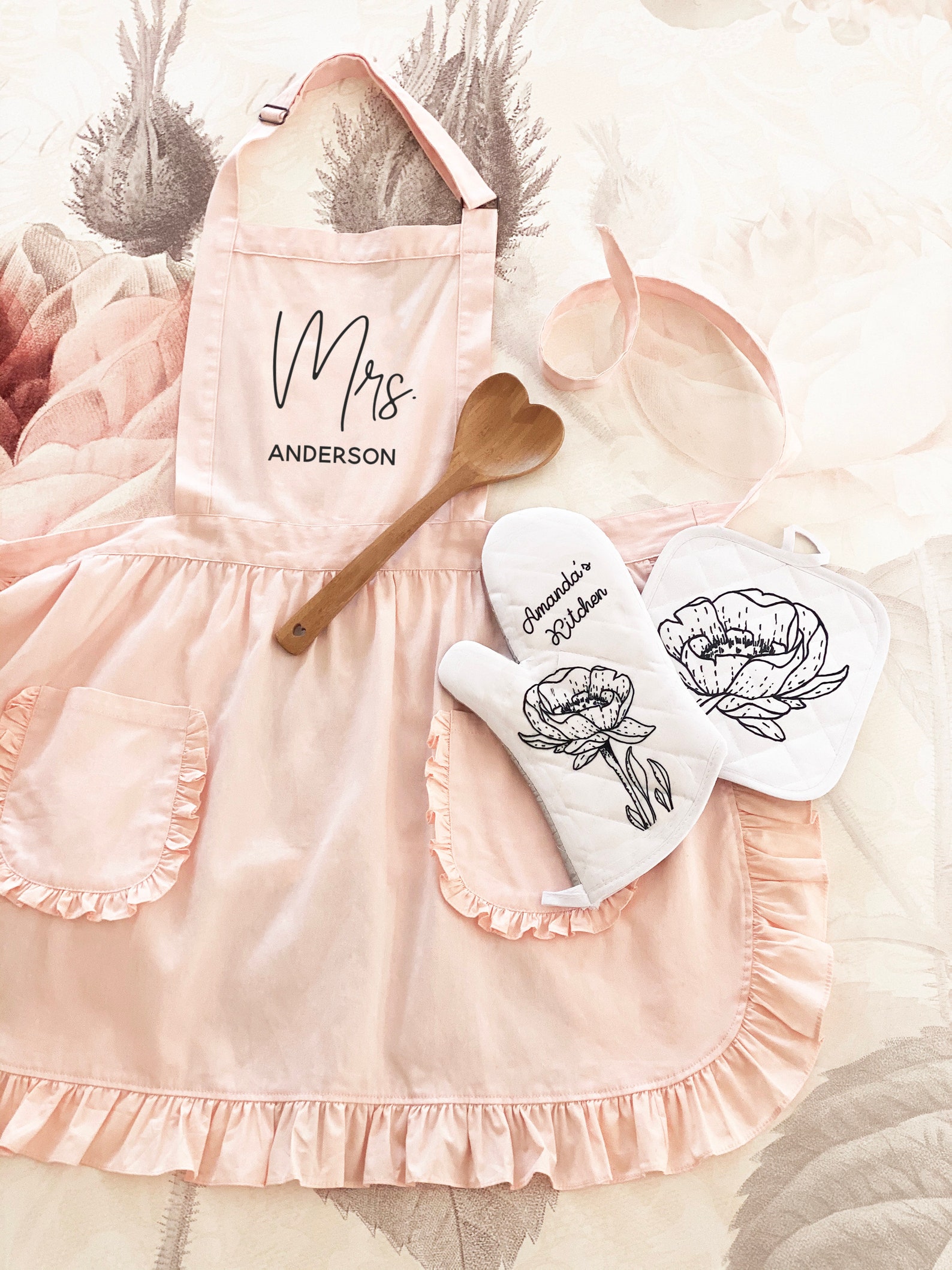 Bride Apron Kitchen Bridal Shower Gift Personalized Mrs Apron - Etsy