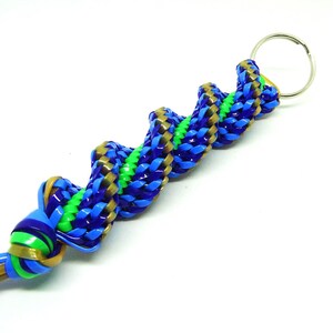6 String Plastic Lace Keychain - Etsy