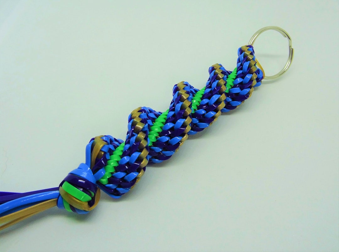 6 String Plastic Lace Keychain - Etsy