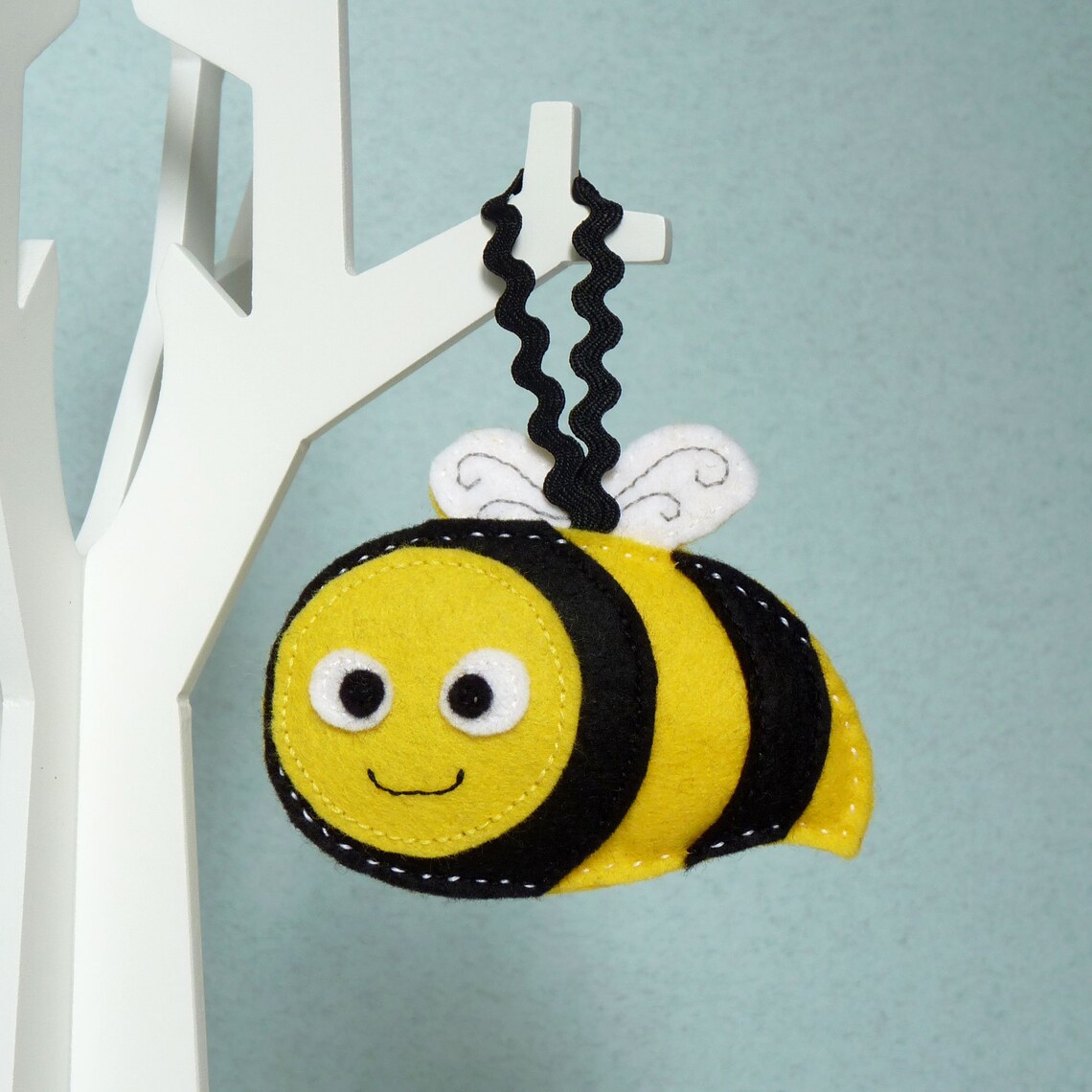 Bumblebee Felt Hanging Ornament, Cute Bug Summer House Decor - Etsy UK