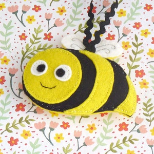 Bumblebee Felt Hanging Ornament, Cute Bee Spring and Summer House Decor ...