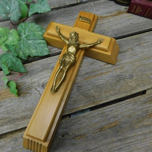 Vintage Solid Maple Last Rites Crucifix and Traveling Altar - Etsy