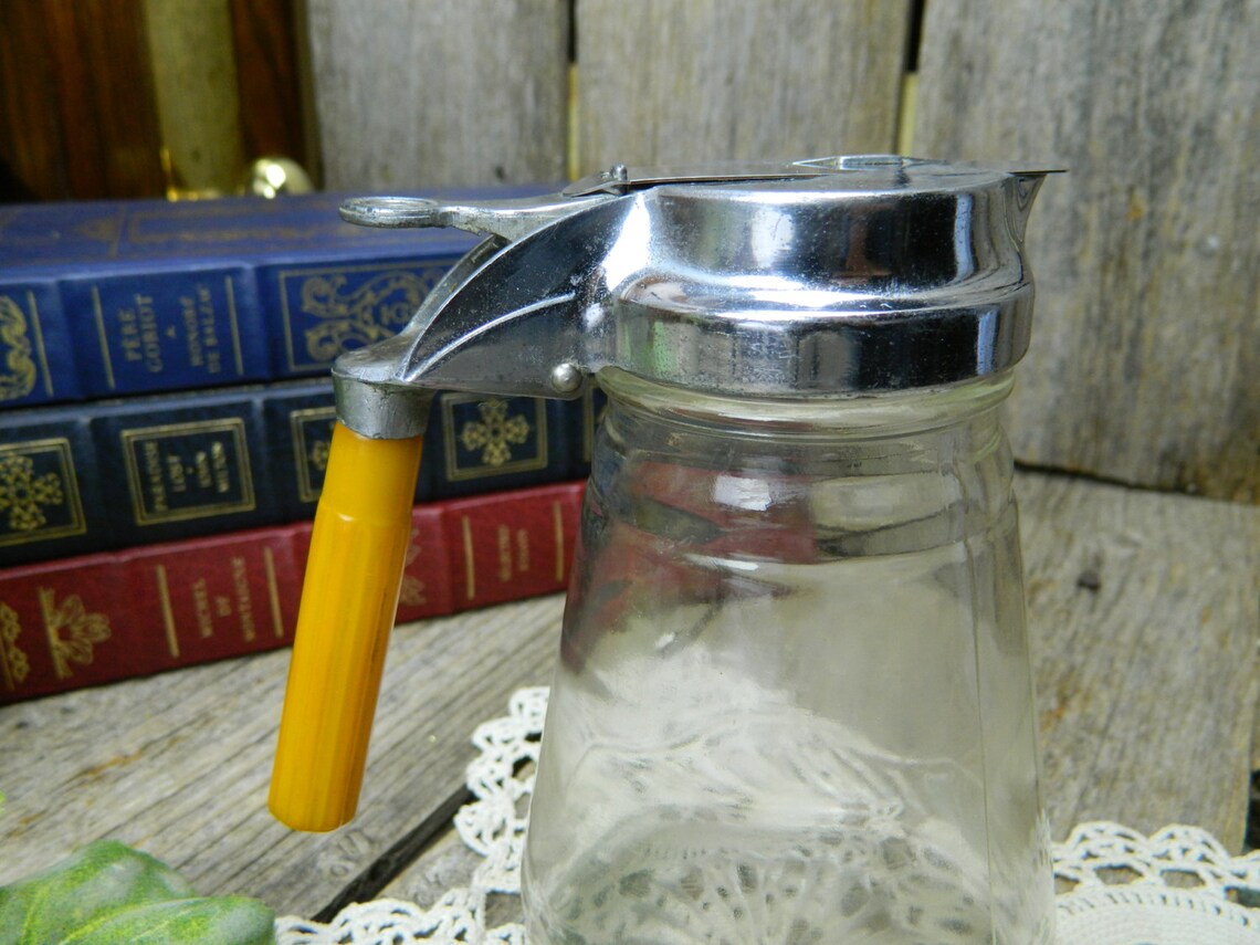 Vintage Retro Syrup Pitcher Honey Pitcher With Bakelite Handle - Etsy