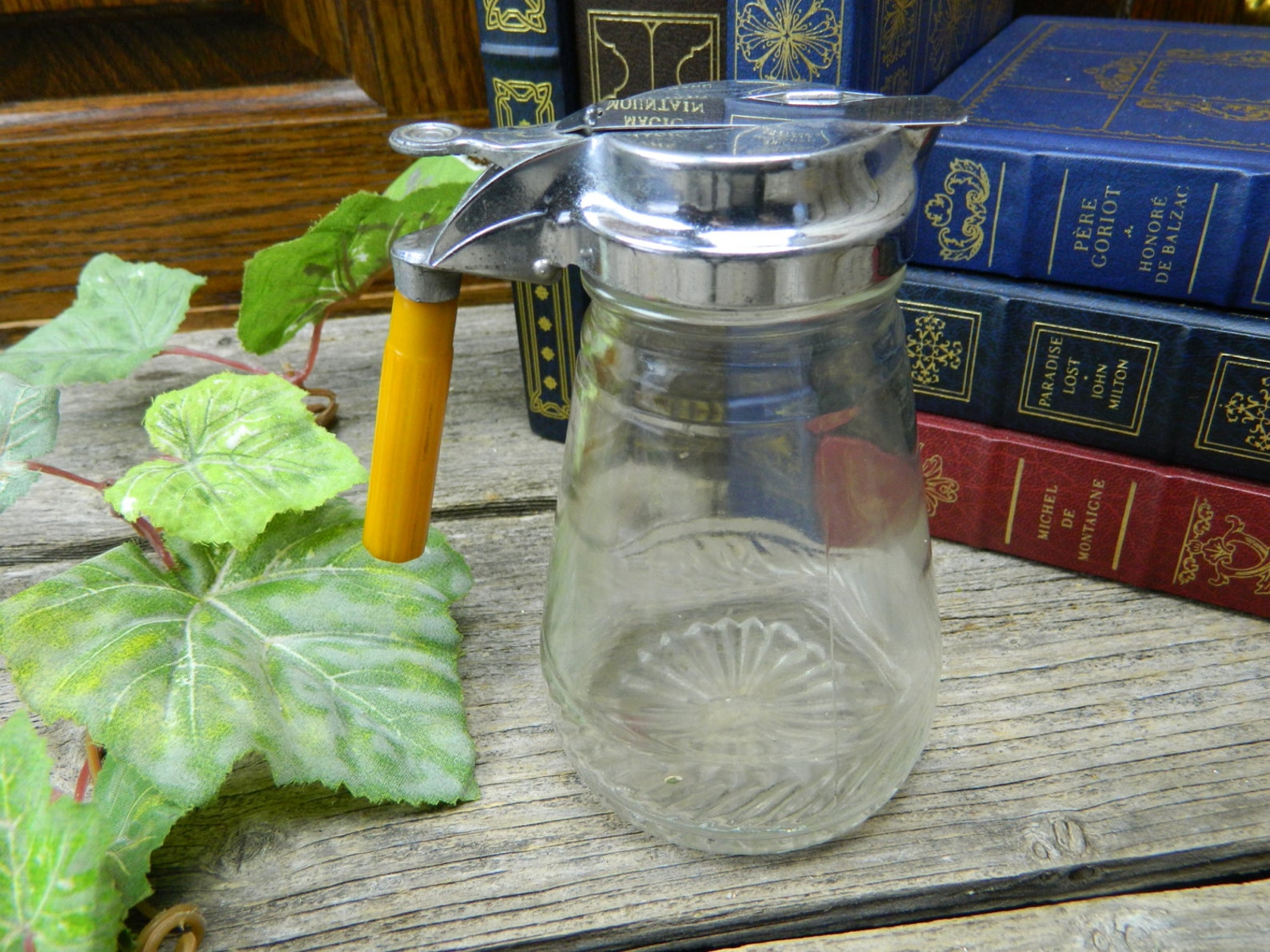 Vintage Retro Syrup Pitcher Honey Pitcher With Bakelite Handle - Etsy