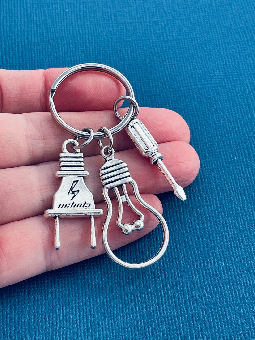Gift for Electrician, Student Electrician Gift, Electric Bulb Keyring ...