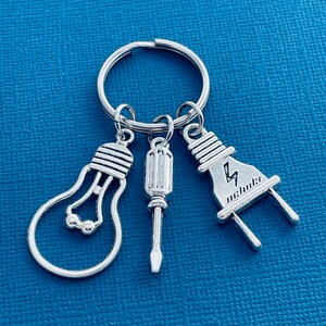 Gift for Electrician, Student Electrician Gift, Electric Bulb Keyring ...