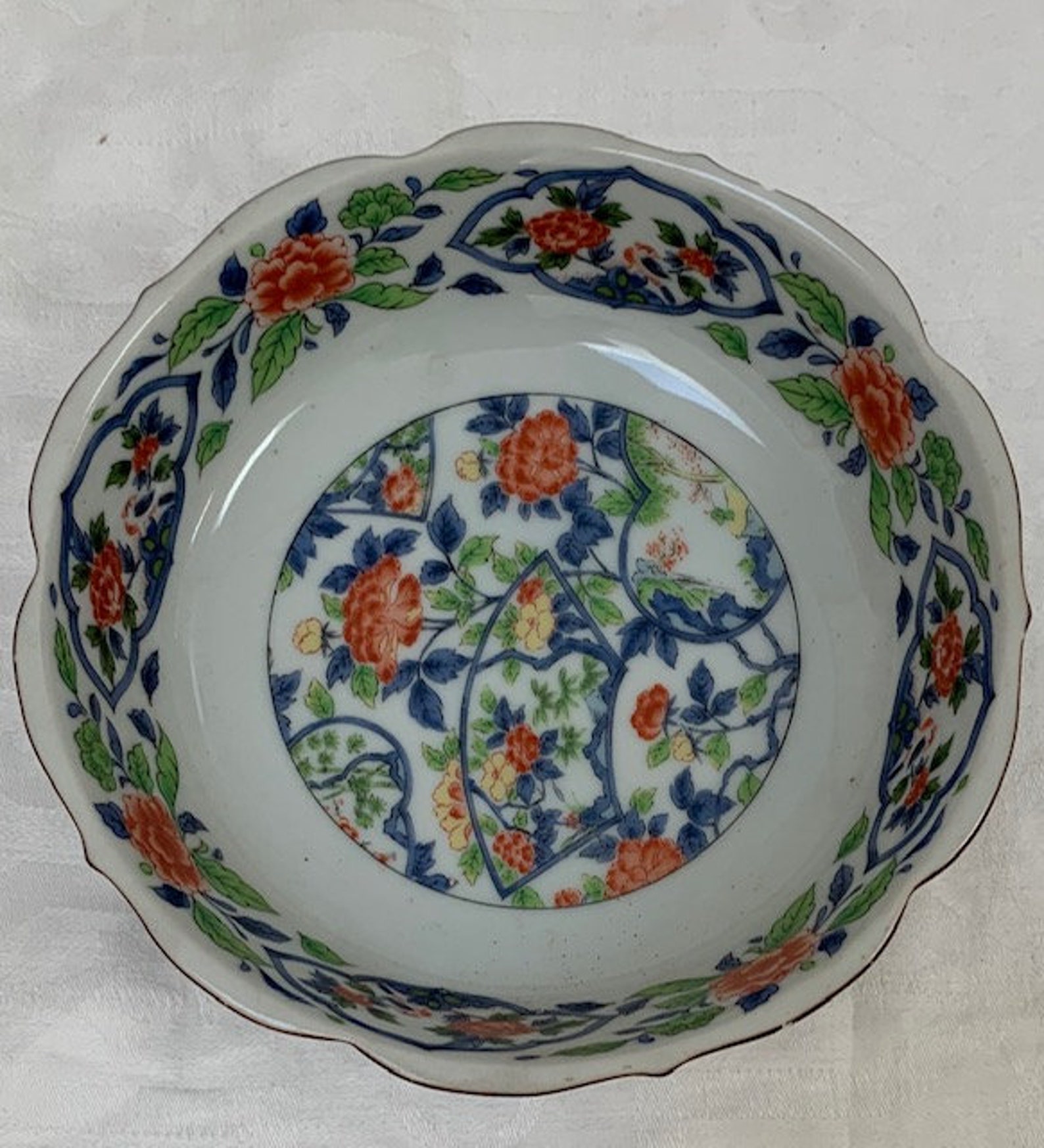 Beautiful Japanese Gold Imari Porcelain Decorative Bowl With Scalloped ...