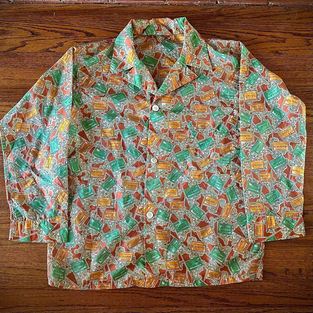 Spectacular 1940s Dupont Nylon Famous New York Bars Print Pajamas by ...