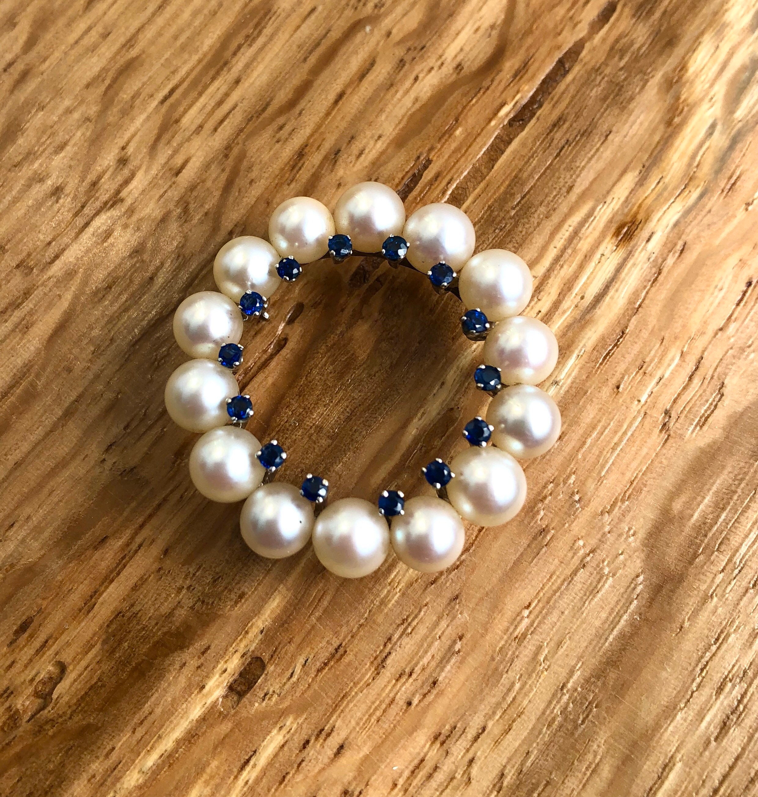 Perla cultivada y círculo de zafiro Pin / colgante 14k | Etsy