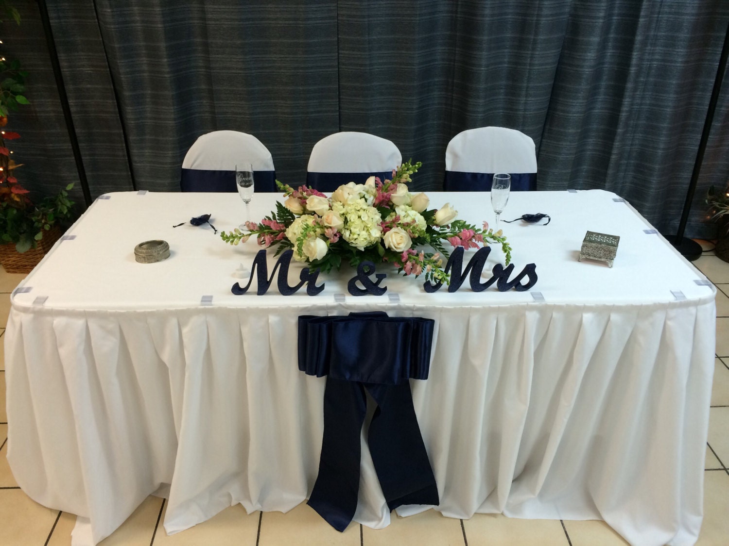 Dimensions / Size Mr and Mrs Top or Sweetheart Table Wedding - Etsy
