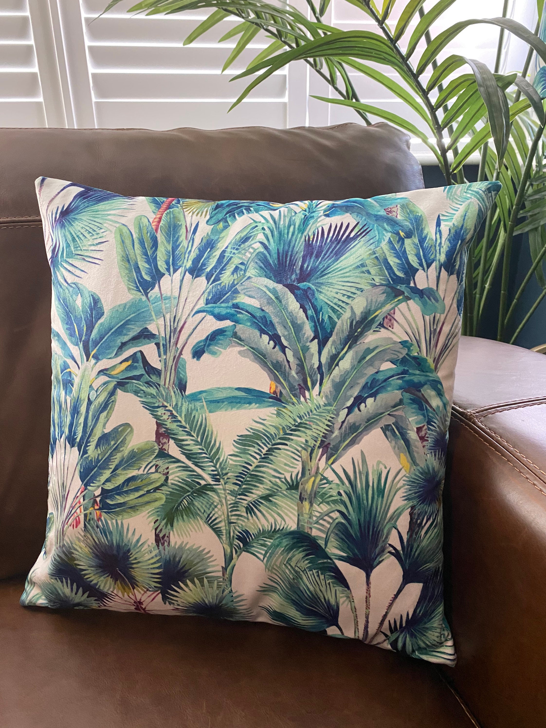 Velvet palm Tree Cushion Blue and Green Zipped - Etsy.de