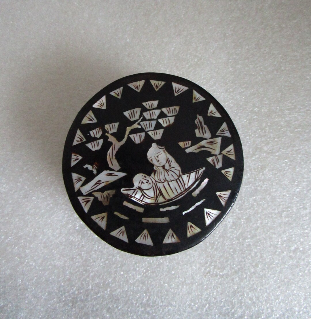 Vintage Chinese Mother of Pearl Round Inlay Brown Black Lacquer Snuff ...
