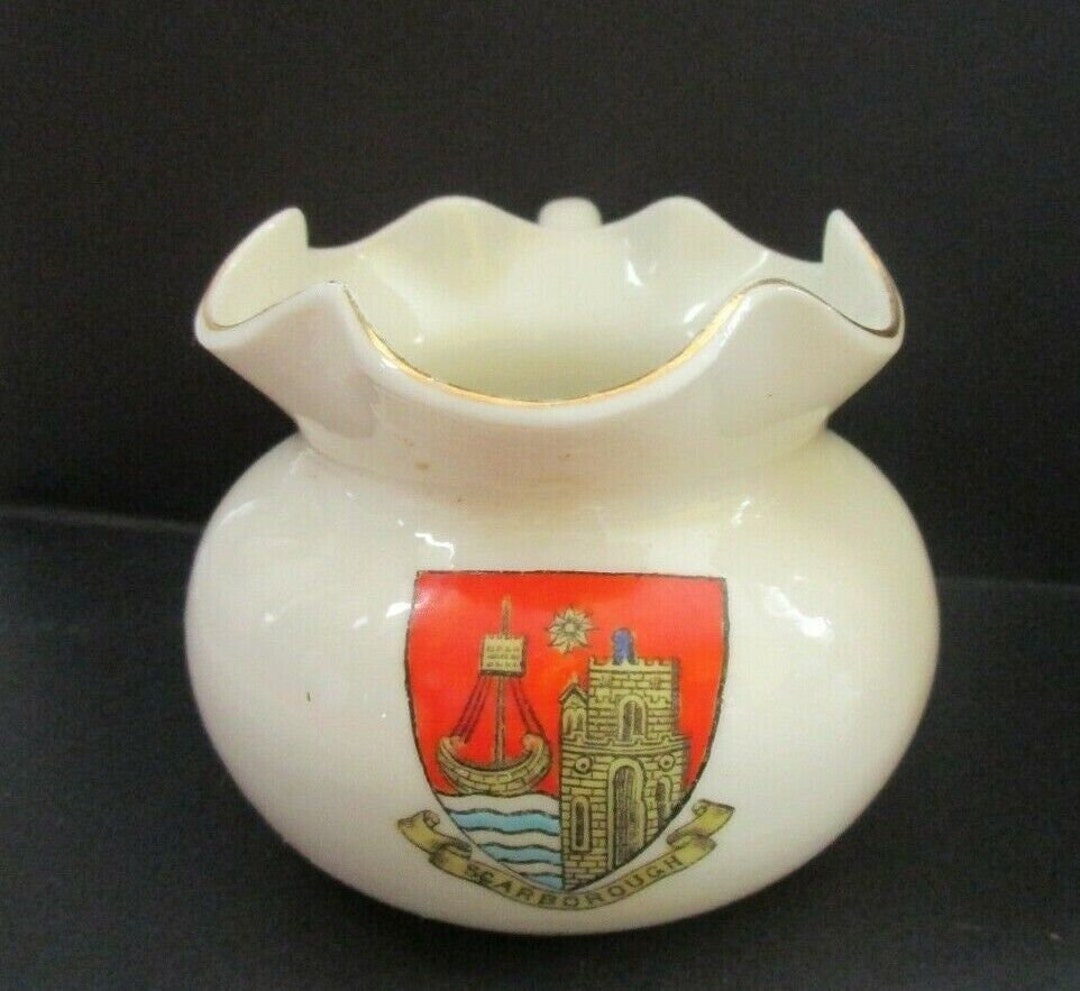 Antique WH GOSS Signed W Artist Mark Hand Painted Crested Ware ...