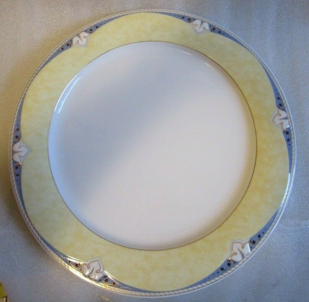 VINTAGE HUTSCHENREUTHER Germany Hotel Restaurant Ware Charger Cabinet ...