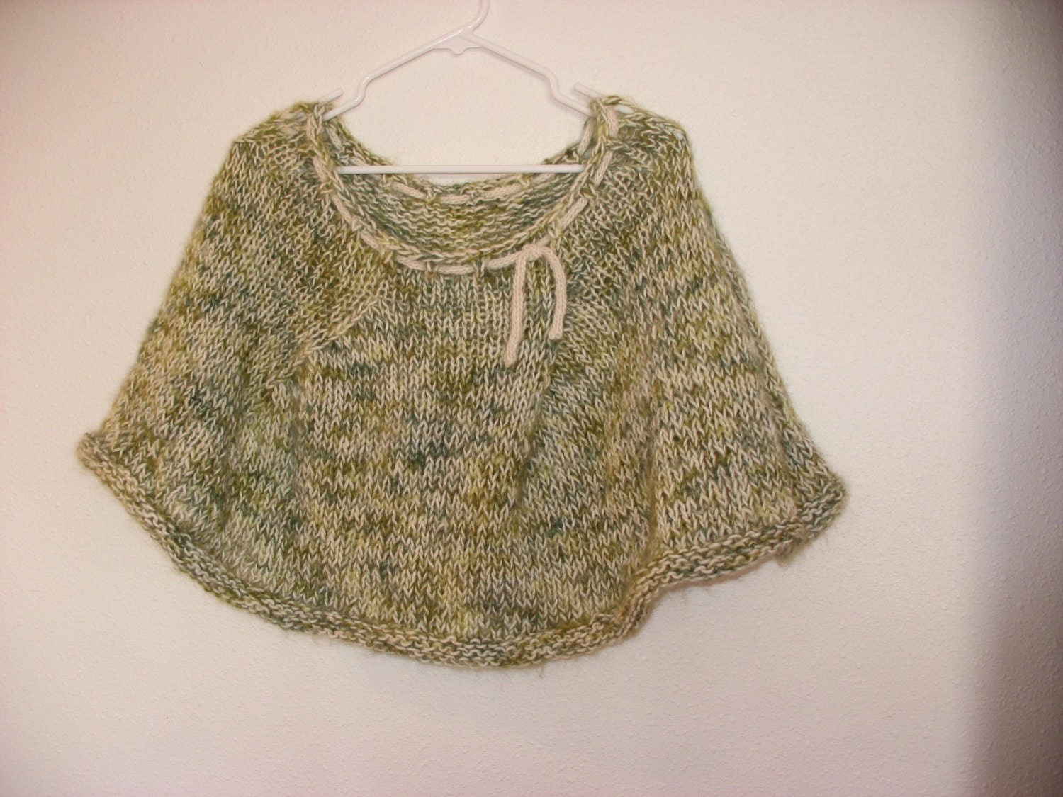 Capelet Knitting Pattern Capelet Pattern Knitted Capelet - Etsy Canada