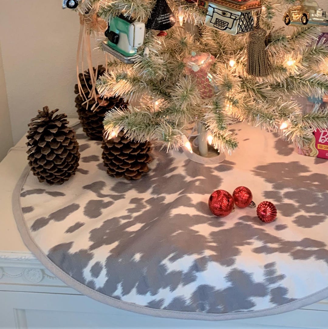 Velvet Cow Print Christmas Tree Skirt, Udder Madness Round Christmas ...