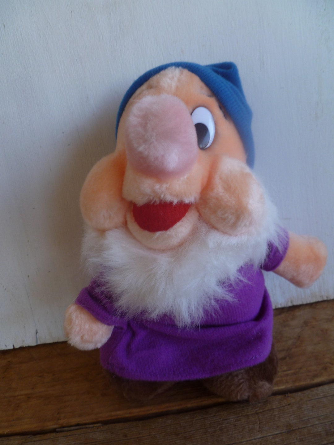 Disney on Ice Snow White Plush Dwarf happy W/ Tags 8 Tall Stuffed ...