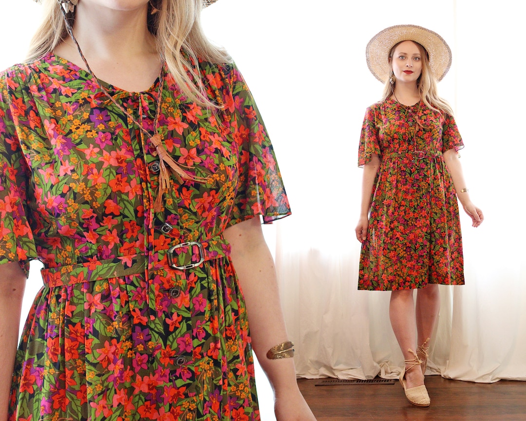 Vintage Falconetto 1960s Floral Print Belted Button up Short Flutter ...