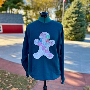 Vintage Quilt Gingerbread Man Appliqué on Crewneck Sweatshirt ...