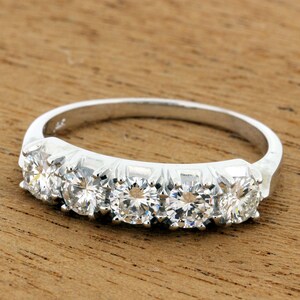 Stunning 1CTW Five Diamonds in a Row 14K Gold Ring - Etsy