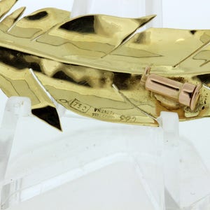 18K Yellow Gold Florentine Finish Feather Brooch - Etsy