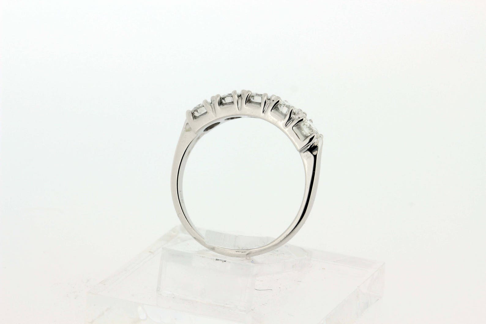 Stunning 1CTW Five Diamonds in a Row 14K Gold Ring - Etsy