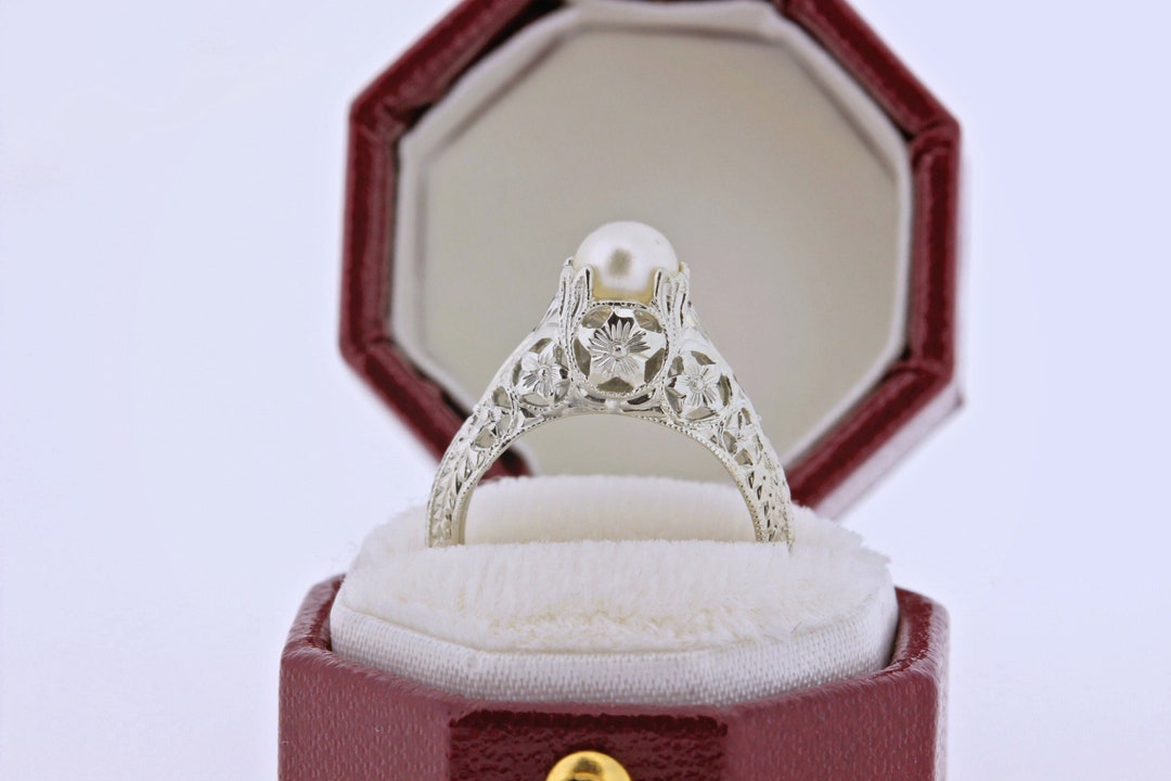 1920s 18K Gold Ring Hand Engraved Star Flower Ring With Pearl Center - Etsy