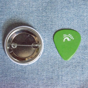 2-pack of Pro-worker Pins/badges - 1 1/2 Inch Pin Back Button Pack - 2 ...