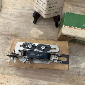 Antique Singer Buttonhole Attachment Sew Buttons Sewing Machine Parts ...