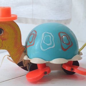 Vintage 60s Fisher Price Tip Toe Turtle Pull Toy #773 Musical Chiming ...