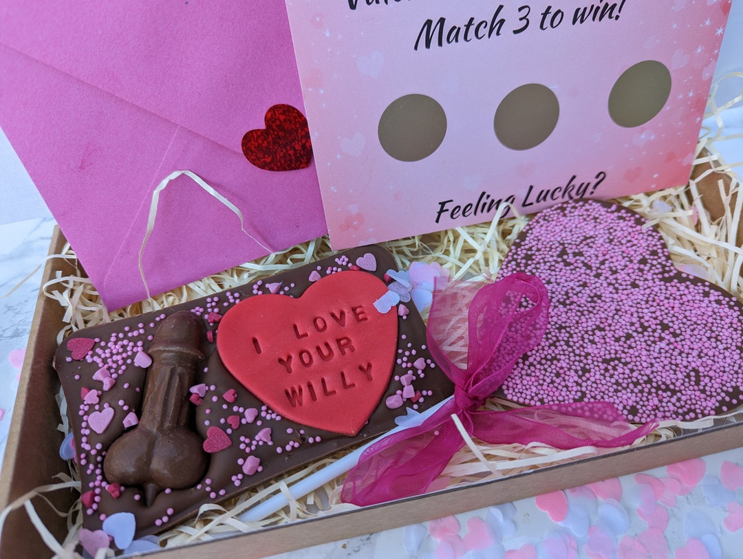 I Love Your Willy Valentines Chocolate, Lollipop and Scratch Card Gift ...