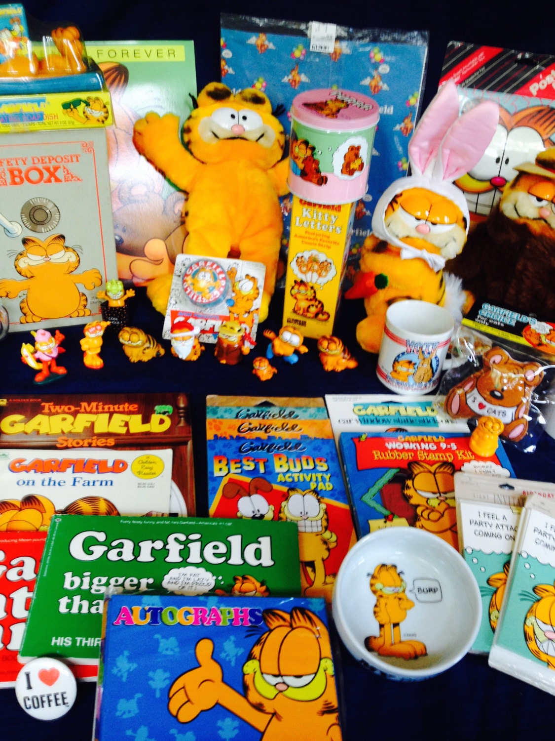 GARFIELD, School Folder, Book Cover, Dish, Figurines, Soap Dish, Memo ...