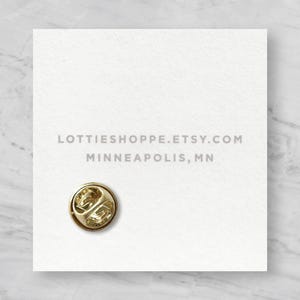 Maid of Honor Enamel Pin – White and Gold - Etsy