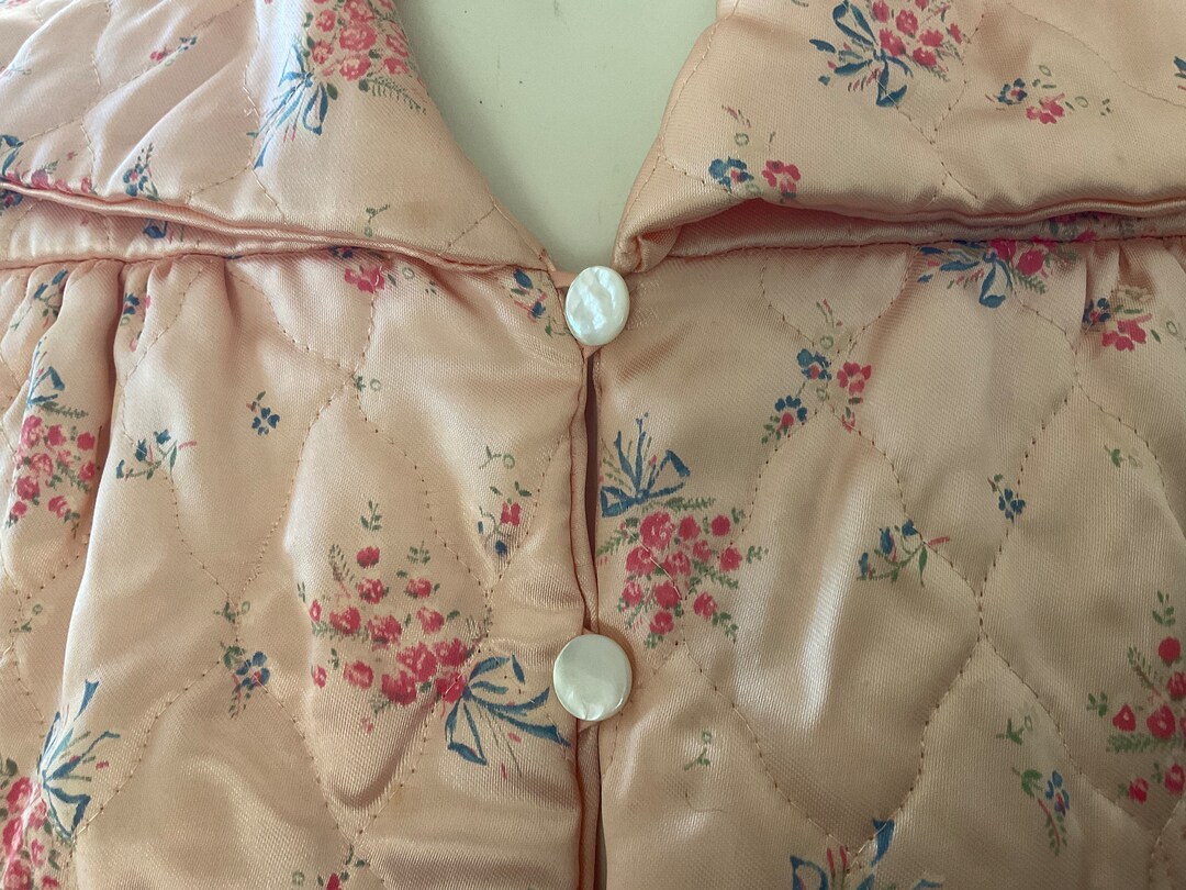 Quilted Satin Style Pink Bed Jacket Vtg With Florals Size Large but ...