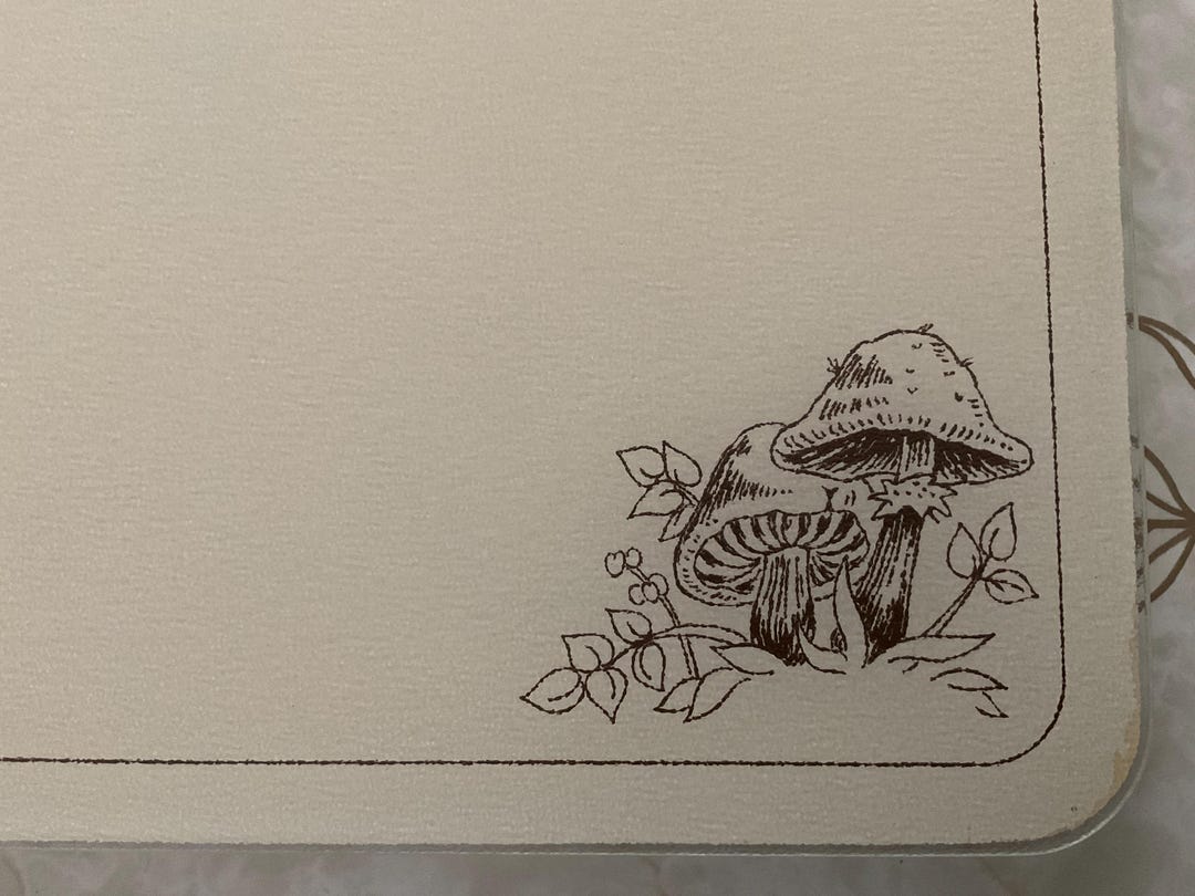 Corning Portable Counter Saver Mushroom Forest Fancies / Crinkle Glass ...