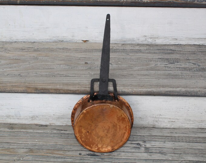 Antique Copper Pan Long Hand Forged Iron Handle Hammered Copper ...