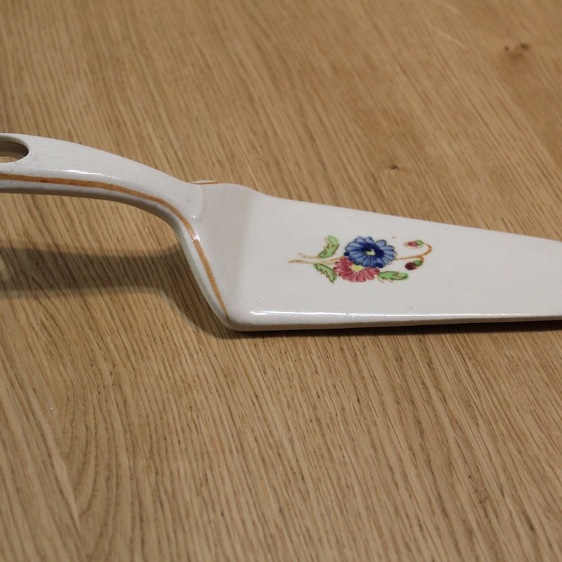 Porcelain Server - Etsy