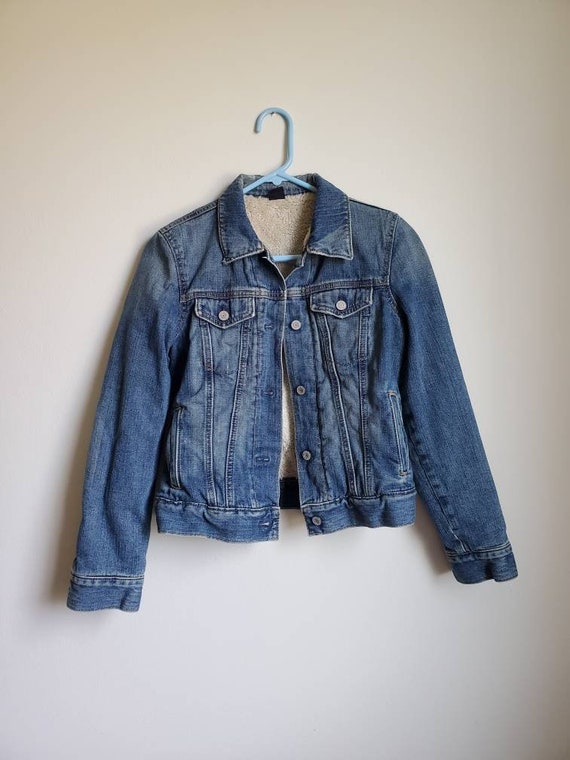Vintage GAP denim jacket, Sherpa lined size Small - Gem