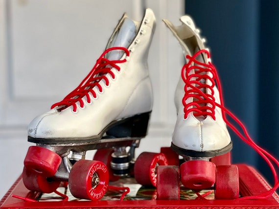 Vintage 1980s red and - Gem