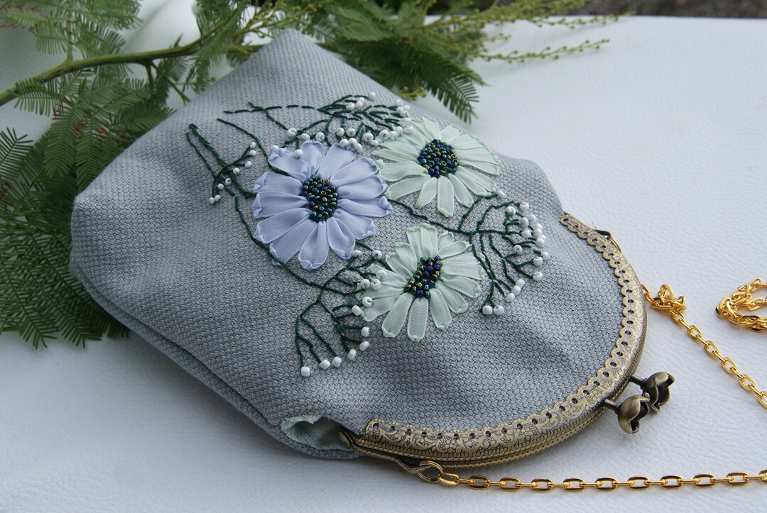 Floral Coin Purse: Hand Embroidered Linen Kiss Lock Bag - Etsy