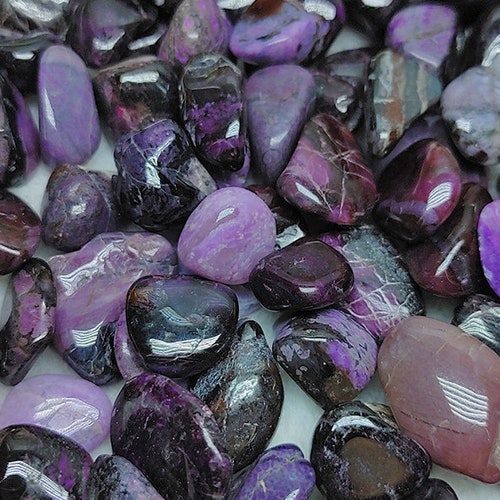 Nephrite Jade Crystal Chips 3 Ounces TUMBLED Healing | Etsy