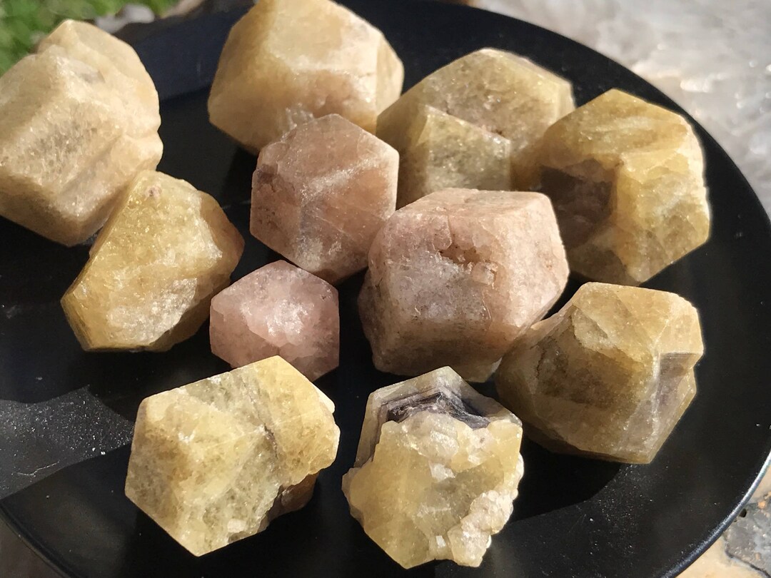 Grossular Garnet, Stone of Prosperity, Green Garnet, Grossularite ...