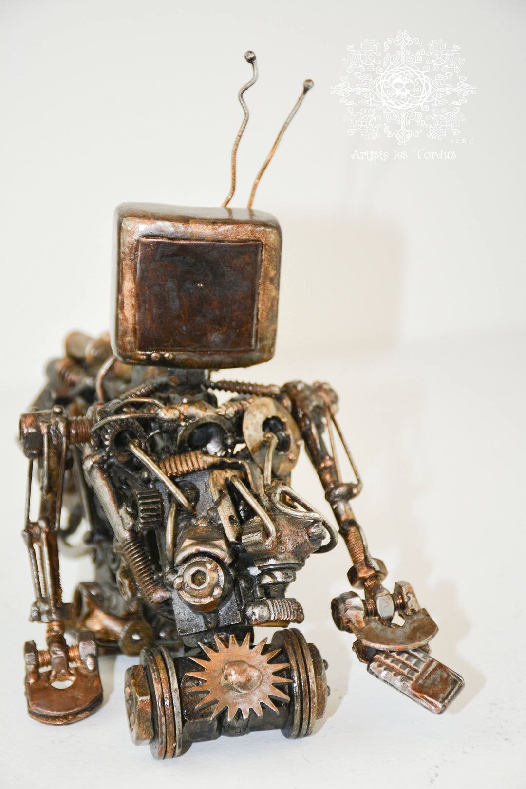 This Unique Sculpture Represents the Controller of Human Minds is ...