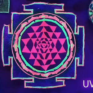 Shri Yantra T-shirt - Sacred Healing Yantra From India Handmade ...