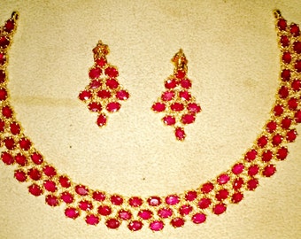Exclusive 81.9 Ct Natural Ruby Necklace Set 18K Solid Yellow Exclusive 81.9 Ct Natural Ruby Necklace Set 18K Solid Yellow