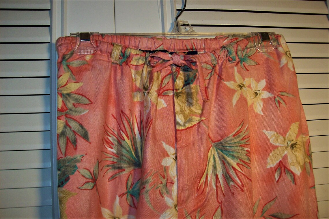 Capris Medium Capris 12 Sunset Over Island Flowers by - Etsy